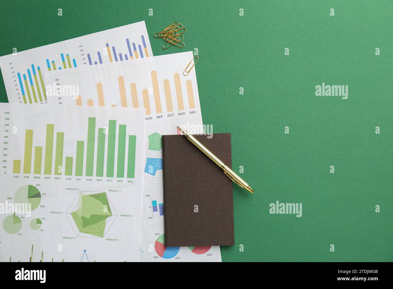 Chart clips hi-res stock photography and images - Alamy