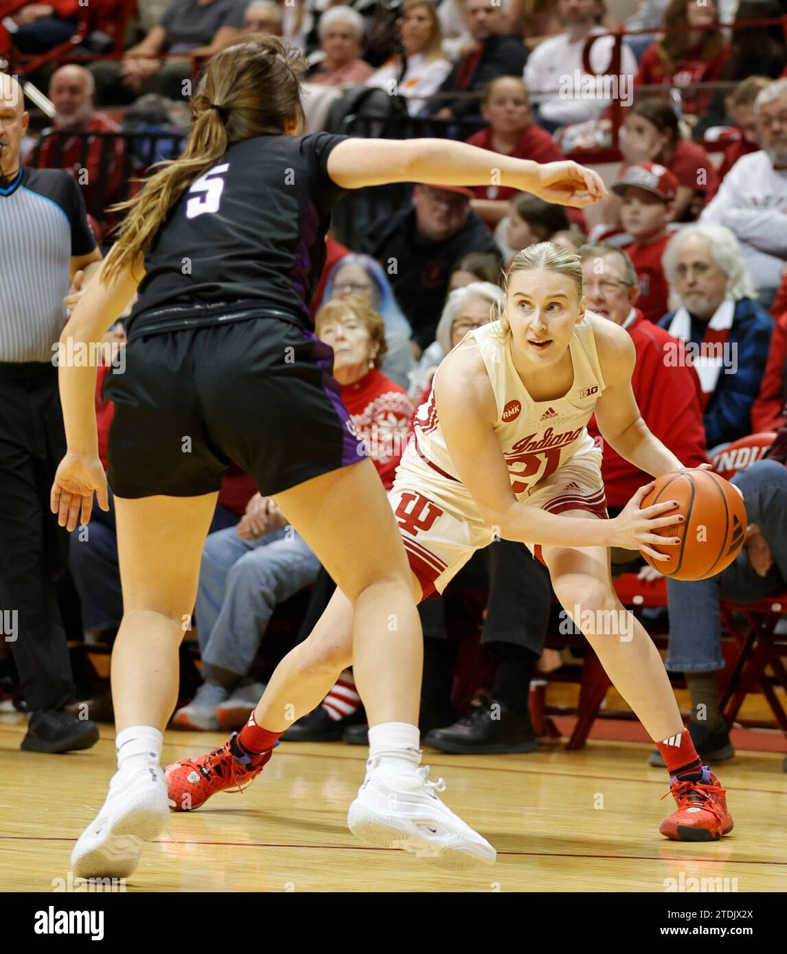 Bloomington, USA. 18th Dec, 2023. BLOOMINGTON, INDIANA - DECEMBER 18 ...