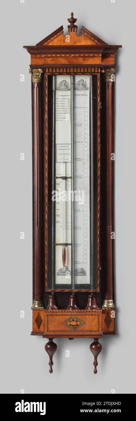 Two types of scales hi-res stock photography and images - Alamy