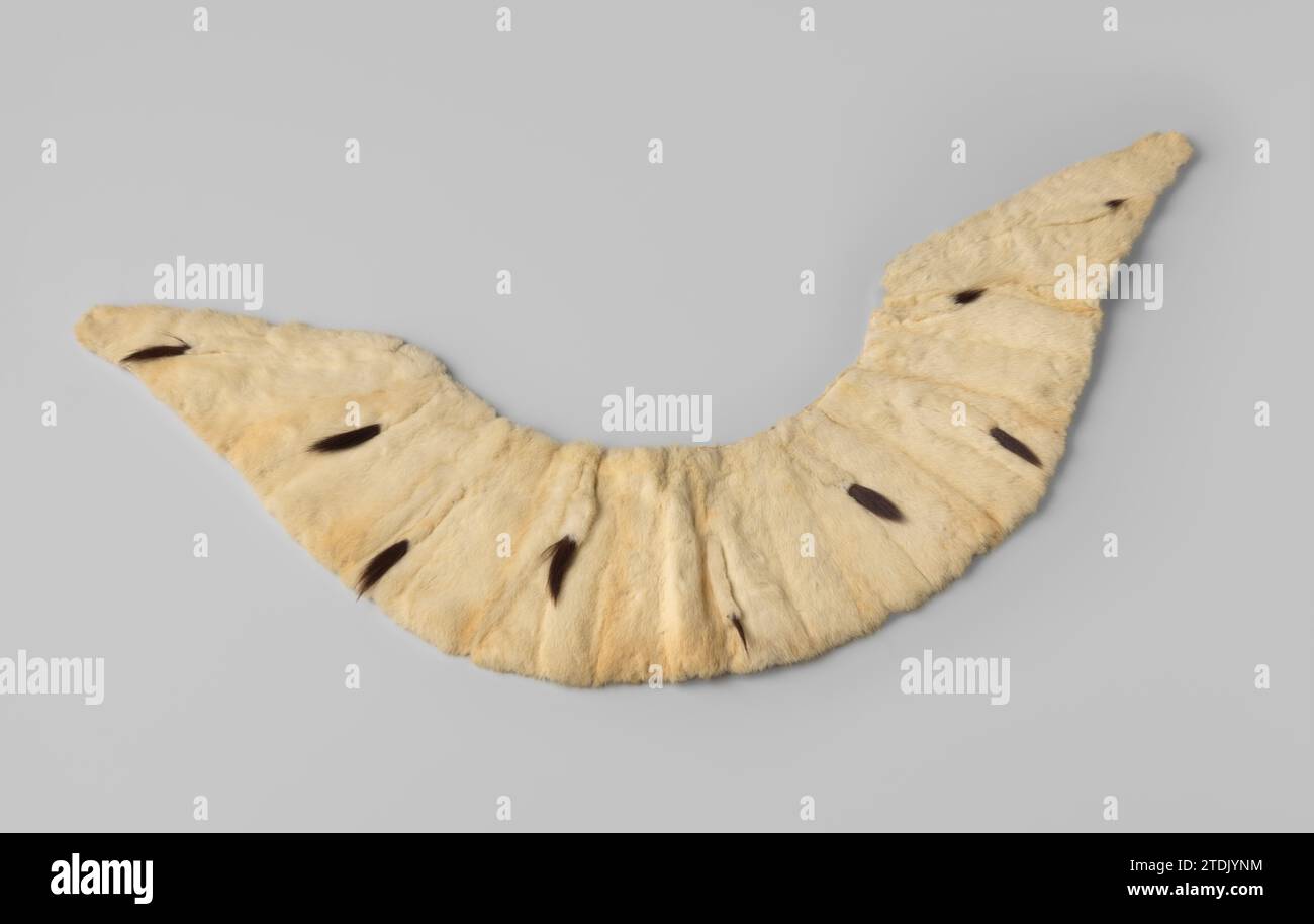 Fur collar of white ermine with black tails, anonymous, c. 1920 - c ...