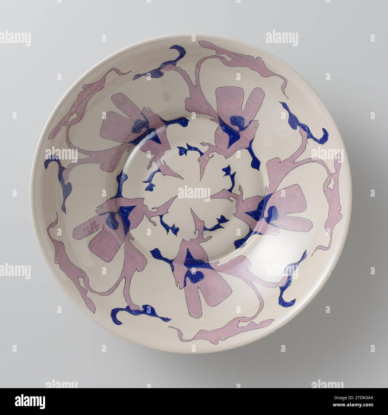 Bowl with the "Scheel" (Squint-Eyed) Pattern, N.V. Plateelbakkerij Ram ...