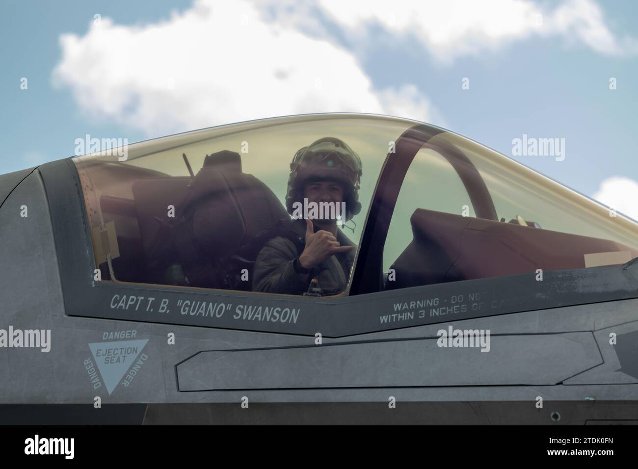 A U.S. Marine Corps F-35B Lightning II pilot with Marine Fighter Attack ...