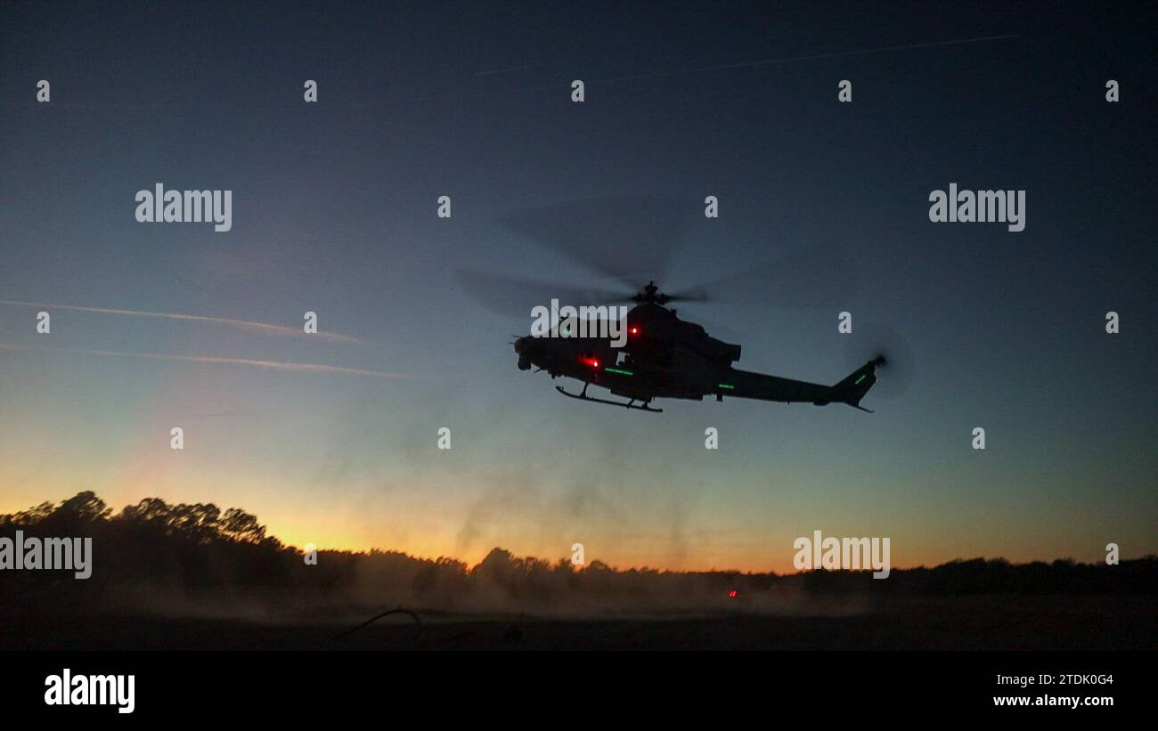 A U.S. Marine Corps UH-1Y Venom, assigned to Marine Light Attack ...