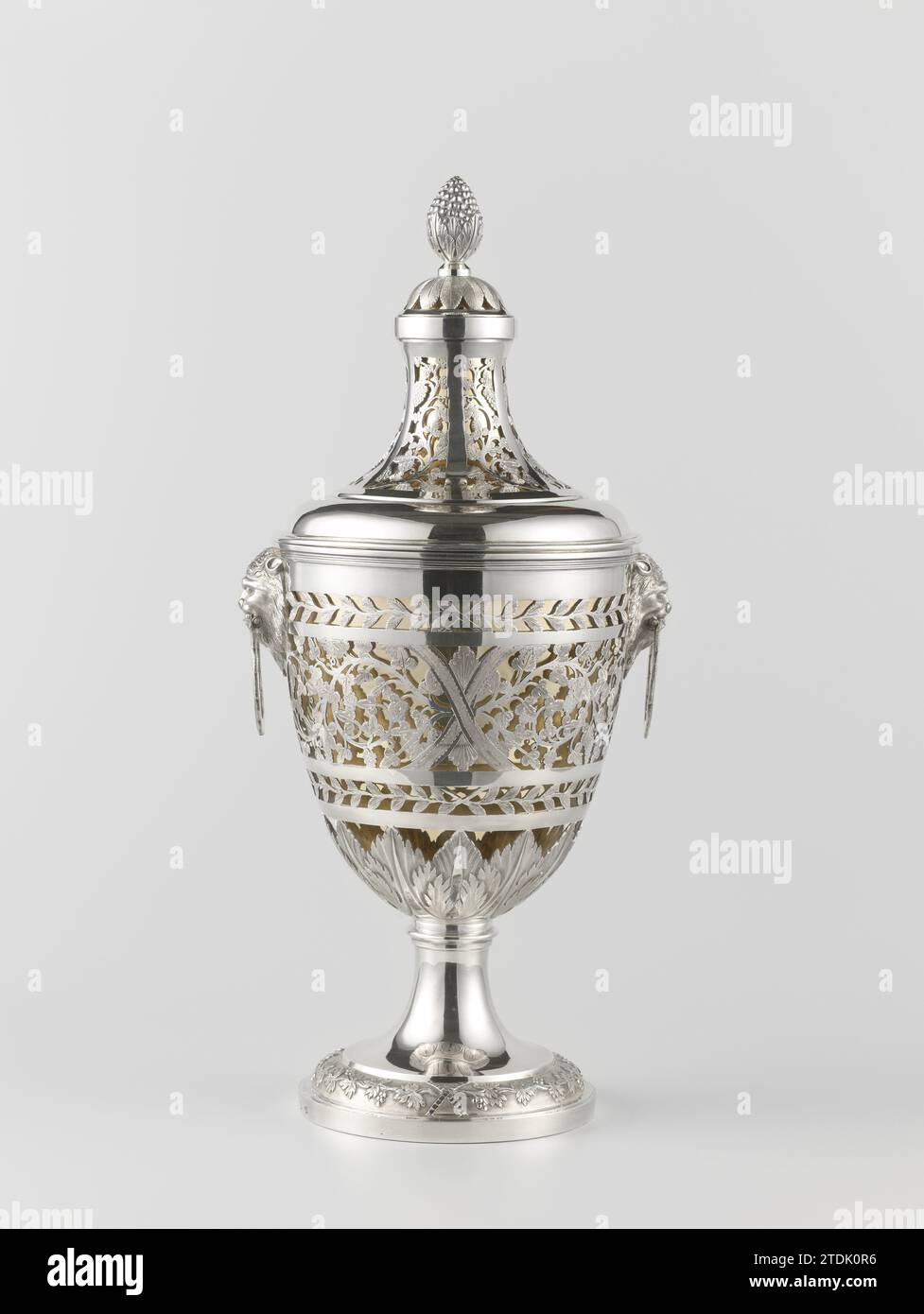 Kastanjevaas with gilded silver inner wall, visible by the openwork ...