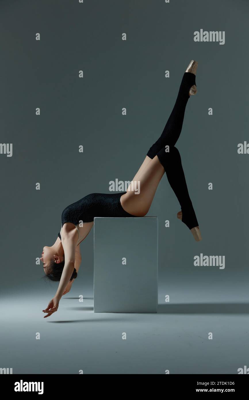 Ballet dancer with beautiful poses Stock Photo - Alamy