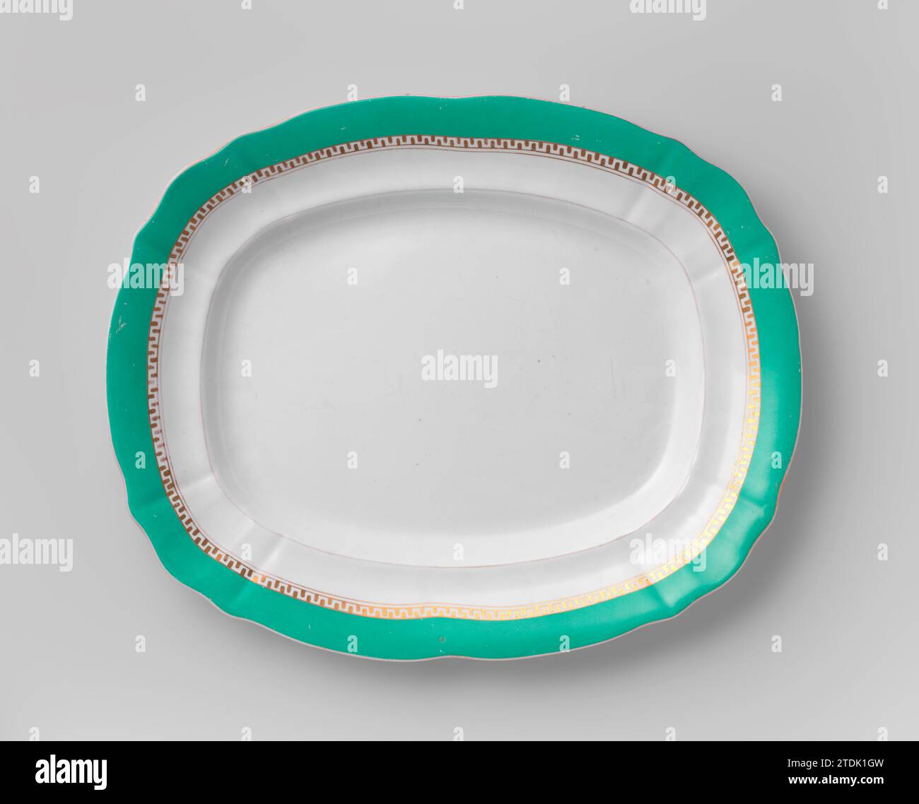 Scale, oblong, with green edge and golden Greek band, Petrus Regout, c ...