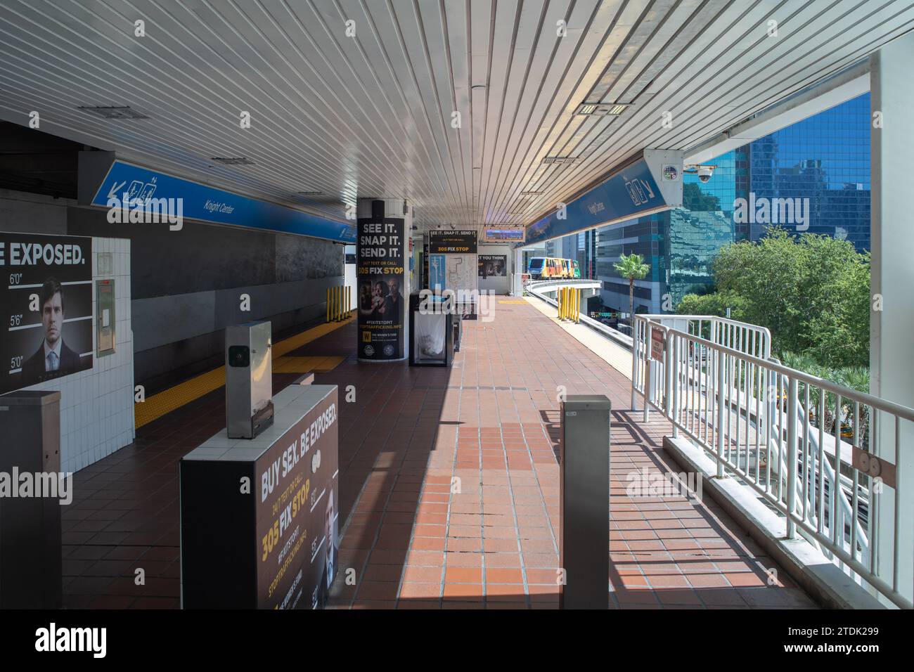 Metromover station hi-res stock photography and images - Alamy