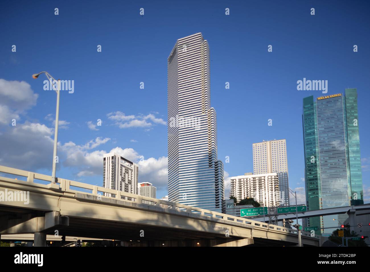 Skyscrapers of downtown miami hi-res stock photography and images - Alamy