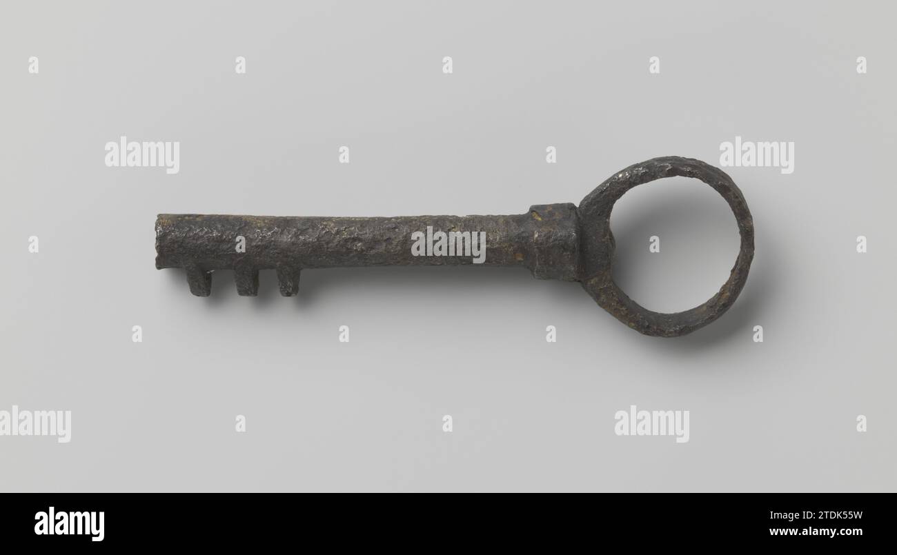 Pipe key, c. 1600 - c. 1699 Pipe key with ring -shaped eye, wide shaft ...