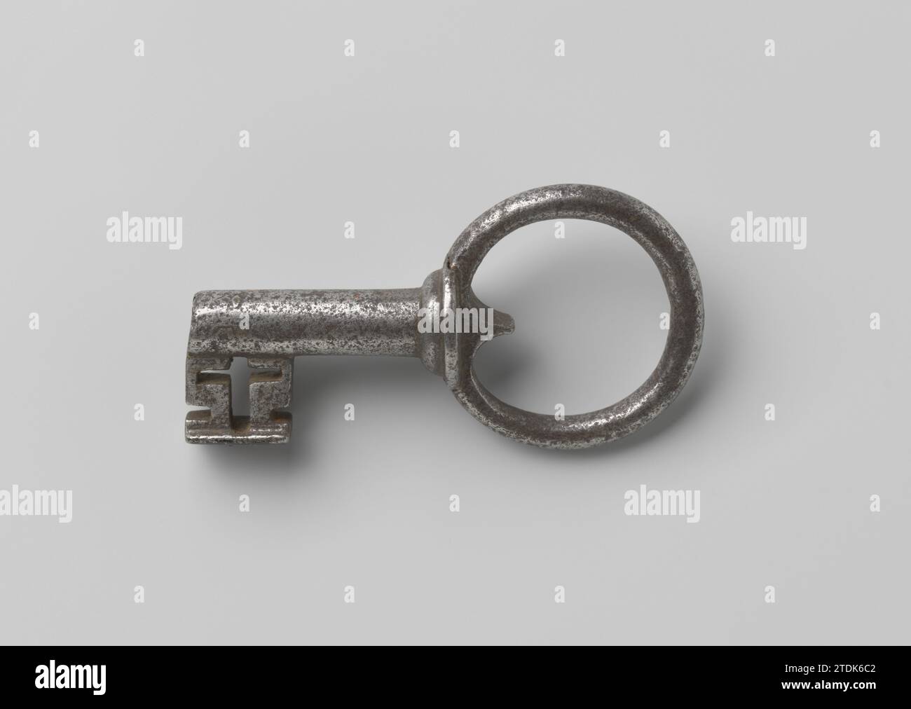 Pipe key, c. 1600 Pipe key whose ring -shaped eye above the disc on the ...