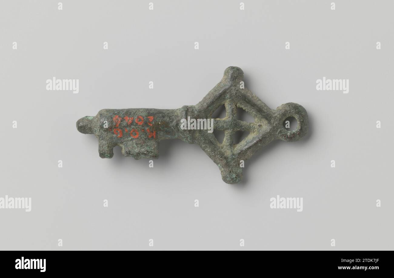 Key, c. 1300 - c. 1400 Key with diamond -shaped handle, crowned by eye ...