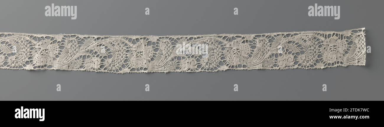Strip bobbin with connected flower stems, anonymous, c. 1650 - c. 1699 ...