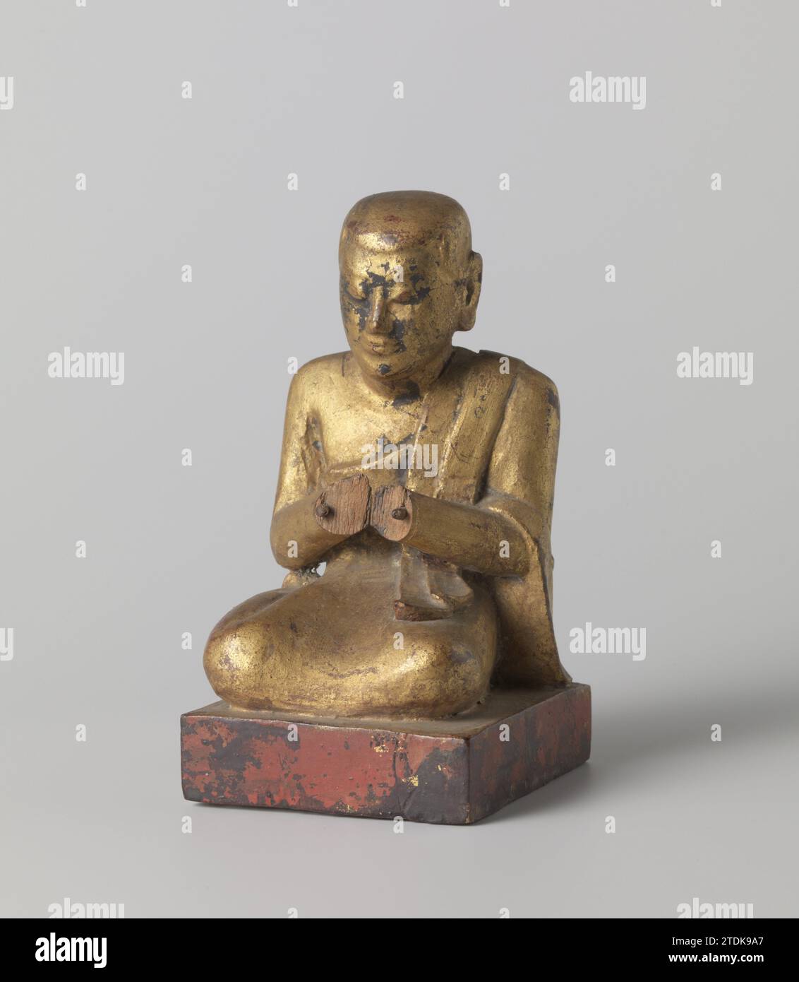 Sitting monk, anonymous, 1800 - 1900 Statue of a monk sitting on his ...