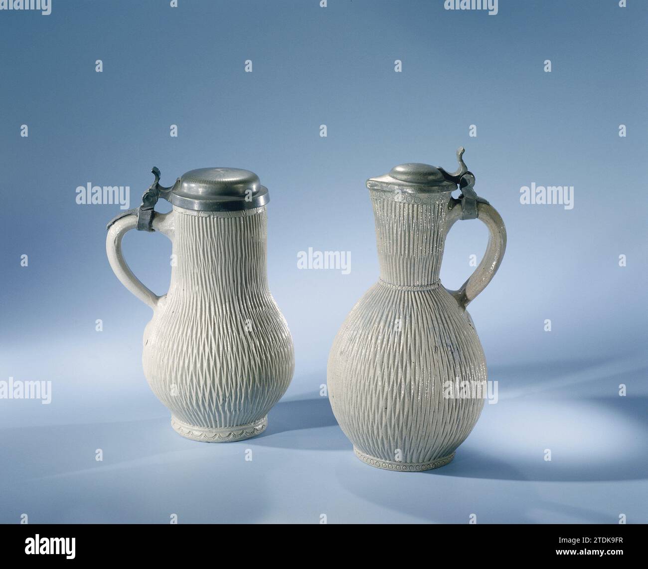 Chip-carved jug, anonymous, c. 1750 - c. 1780 Can be made of stoneware on the stand ring with an ...