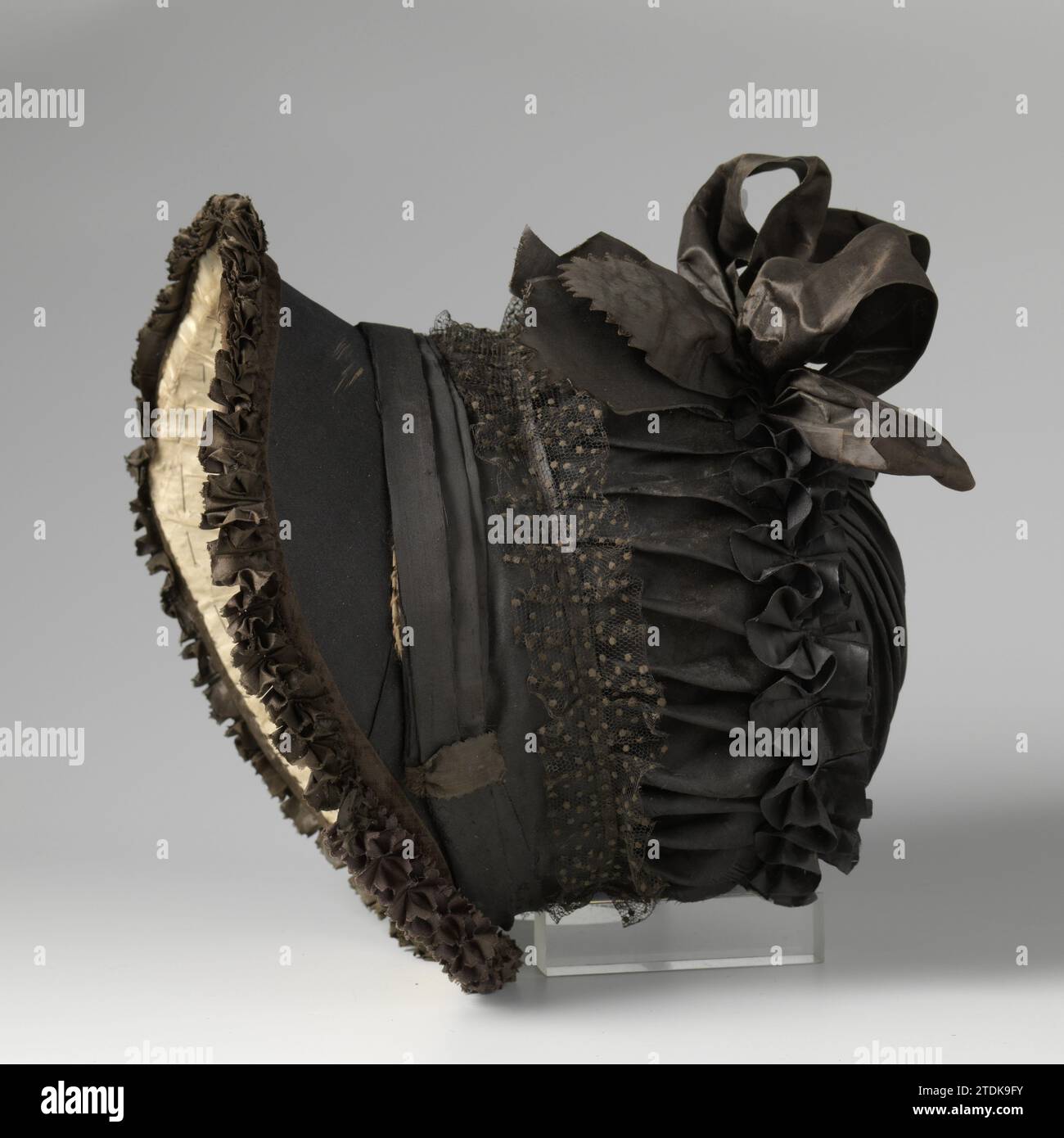 Bonnet strip hi-res stock photography and images - Alamy