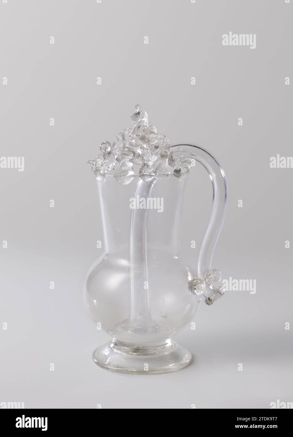 Sifonglas, anonymous, c. 1700 - c. 1800 Sifonglas with low, slightly ...