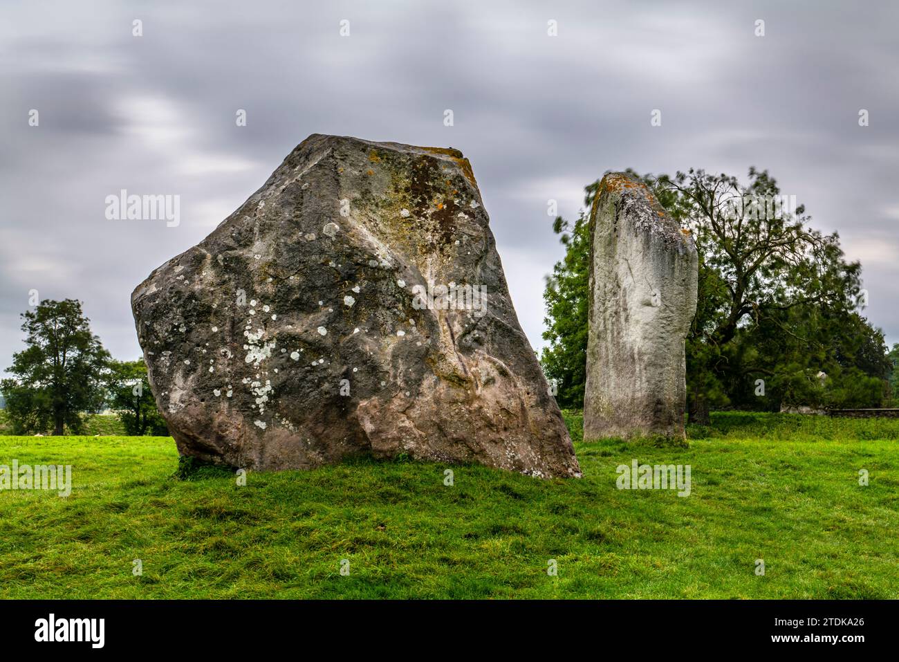 SOUTH INNER STONE CIRCLE (2900 BCE) AVEBURY WILTSHIRE UNITED KINGDOM ...