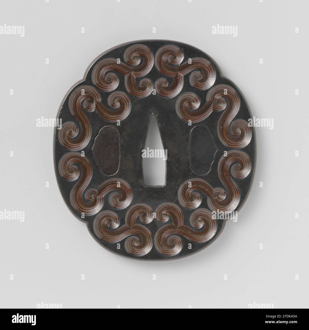 Hand guard, anonymous, 1700 - 1900 Mokko-shaped tsuba, made up of 17 ...