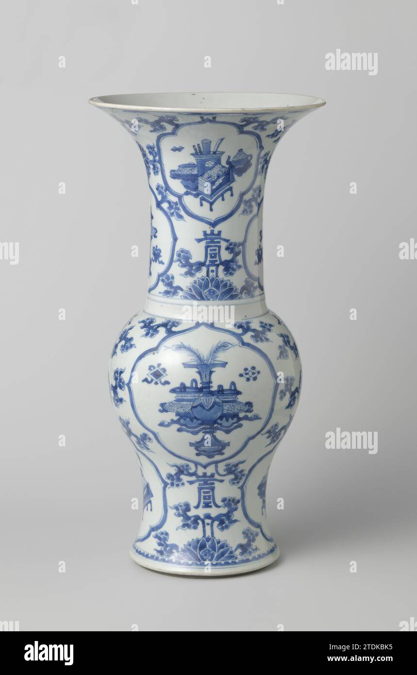 White peacock painting hi-res stock photography and images - Alamy