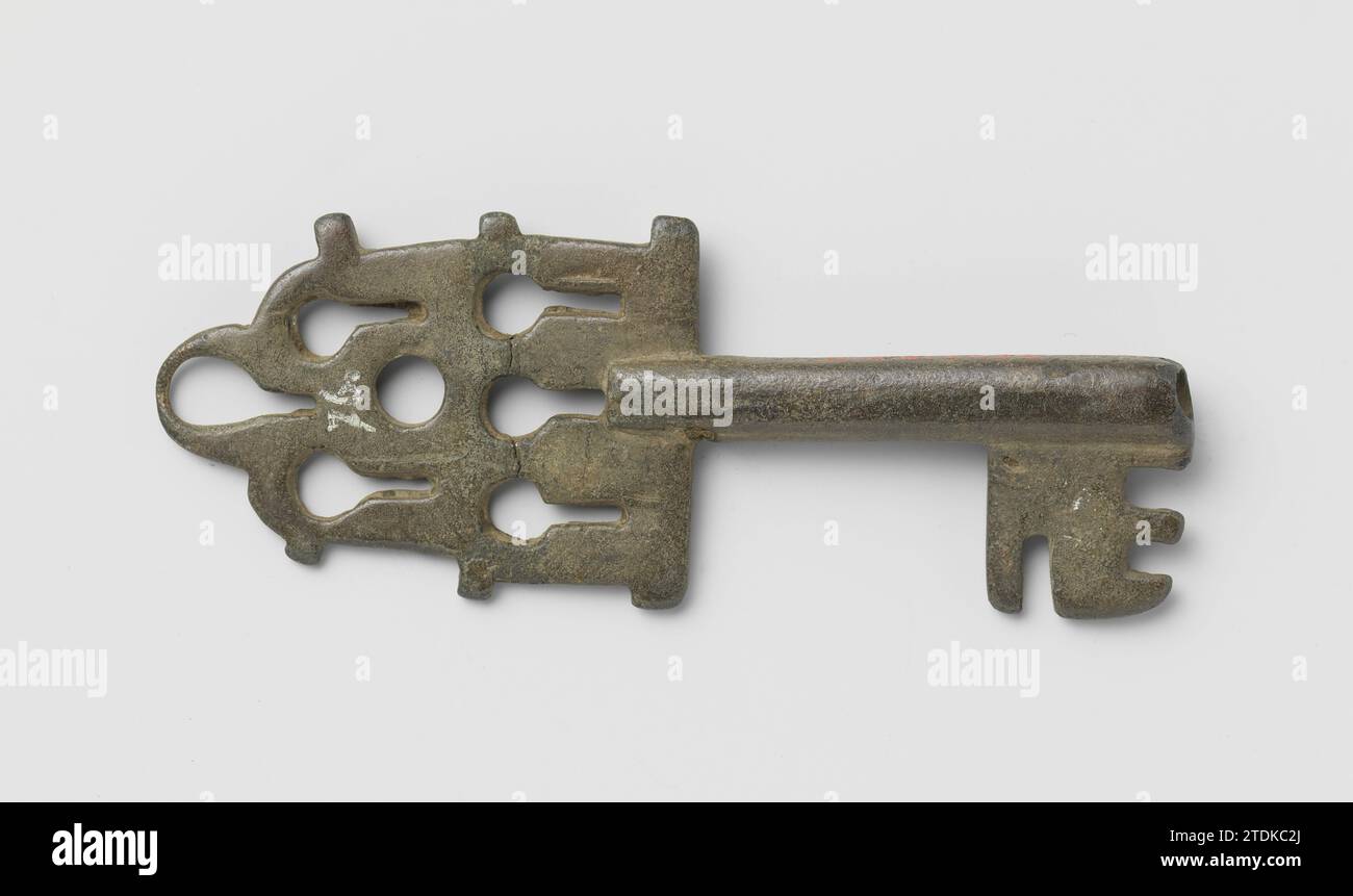 39 keys from the collection of Emmanuel Vita Israël, anonymous Pipe key ...