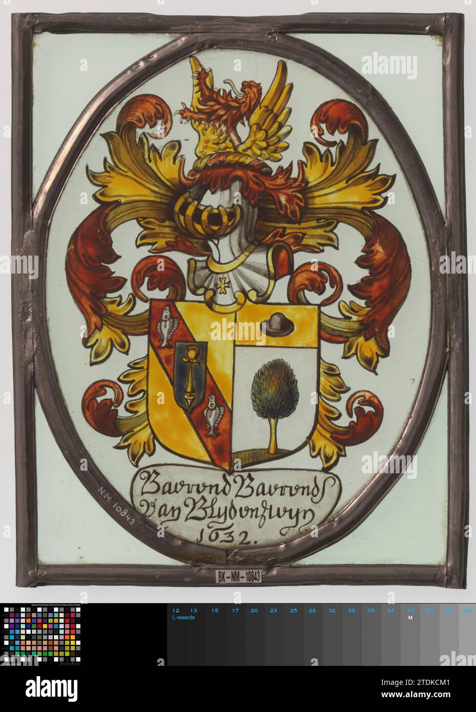 Window with coat of arms and text "Baerends van Blijdensteijn 1632 ...