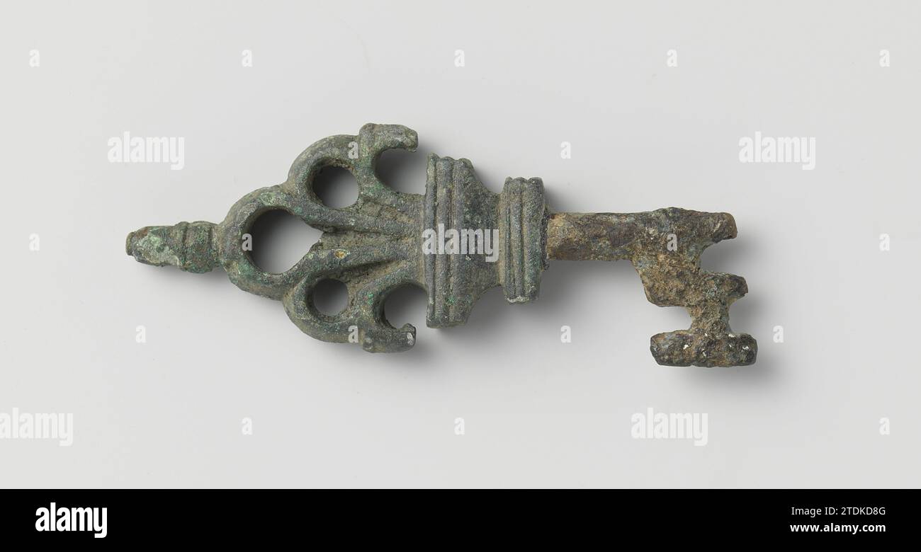 39 keys from the collection of Emmanuel Vita Israël, anonymous Key ...