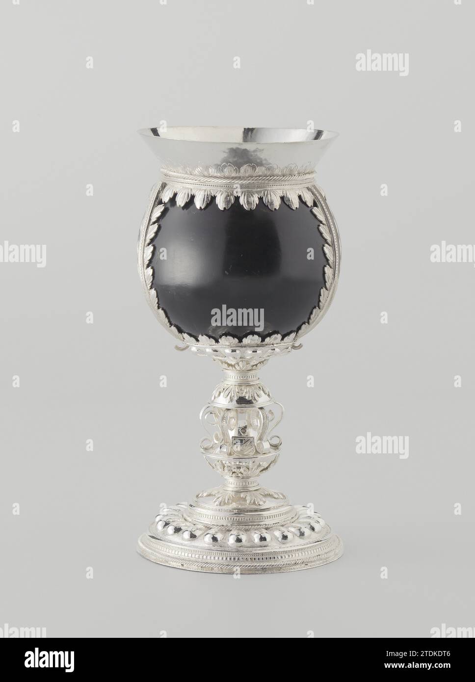 Miskelk van ter Hunnepe, Anonymous, c. 1530 - c. 1540 The chalice is ...