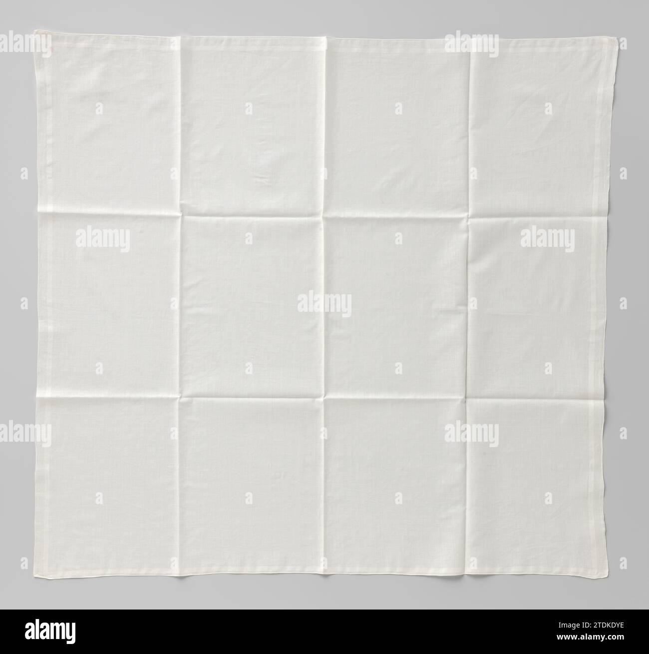 Square Fichu van Linen (?) With woven striped piping, anonymous, c ...