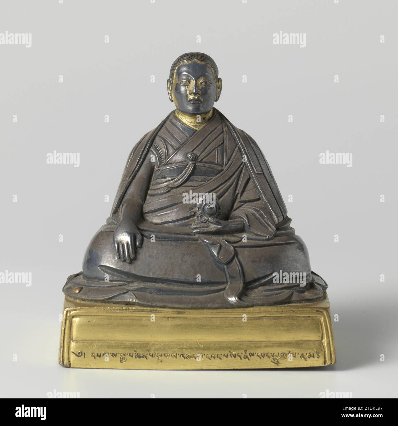 Silver lama hi-res stock photography and images - Alamy