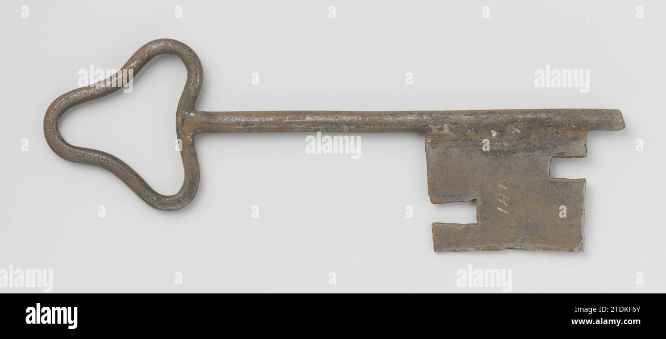 Key, c. 1400 - c. 1950 Key whose eye consists of a triangle with round ...