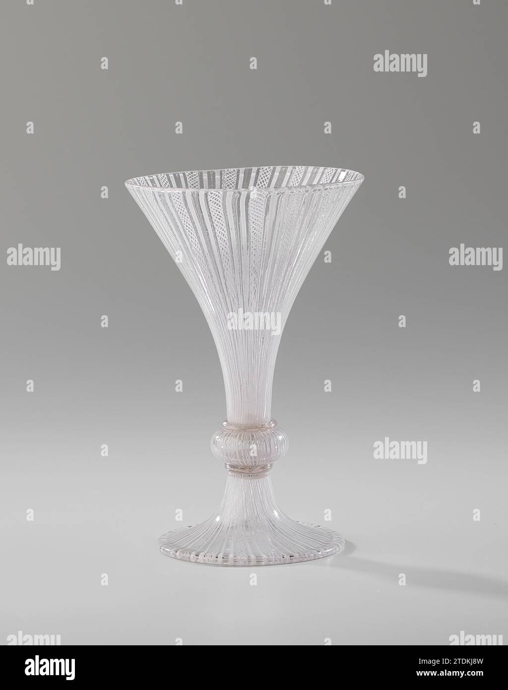 Funnel box of filigree glass, Anonymous, c. 1550 - c. 1600 Concave ...