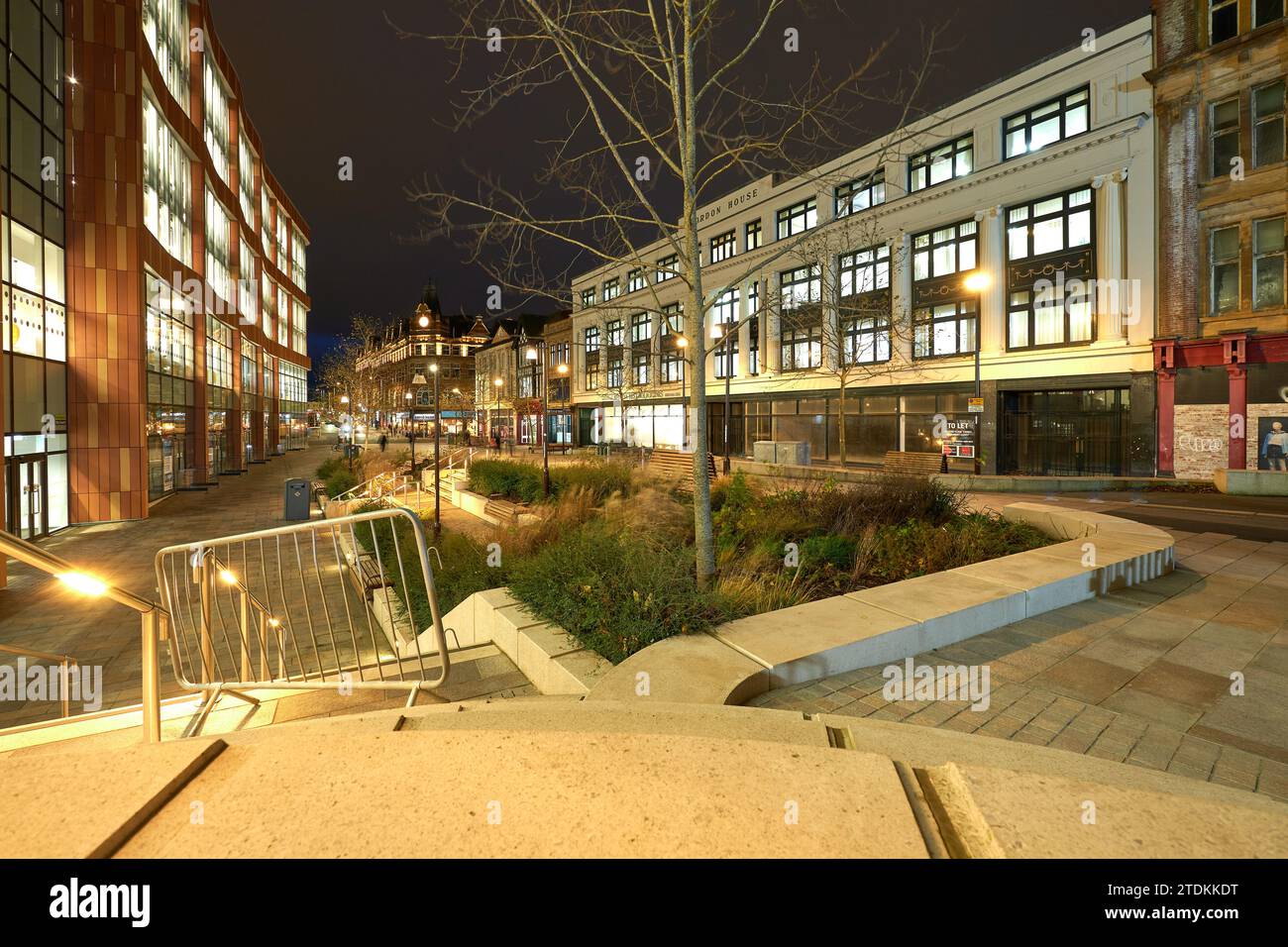 Modern glass building at night in Nottingham city center, UK Stock ...