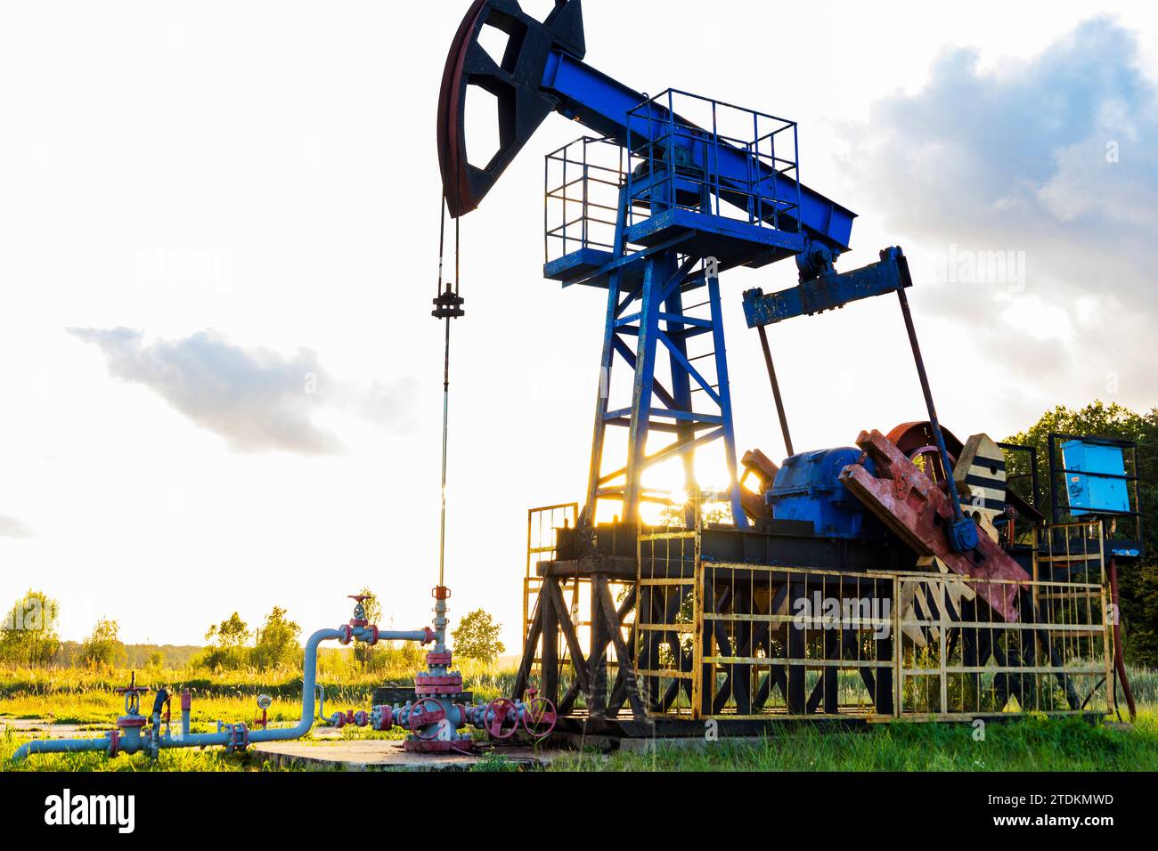 Resource extraction hi-res stock photography and images - Alamy