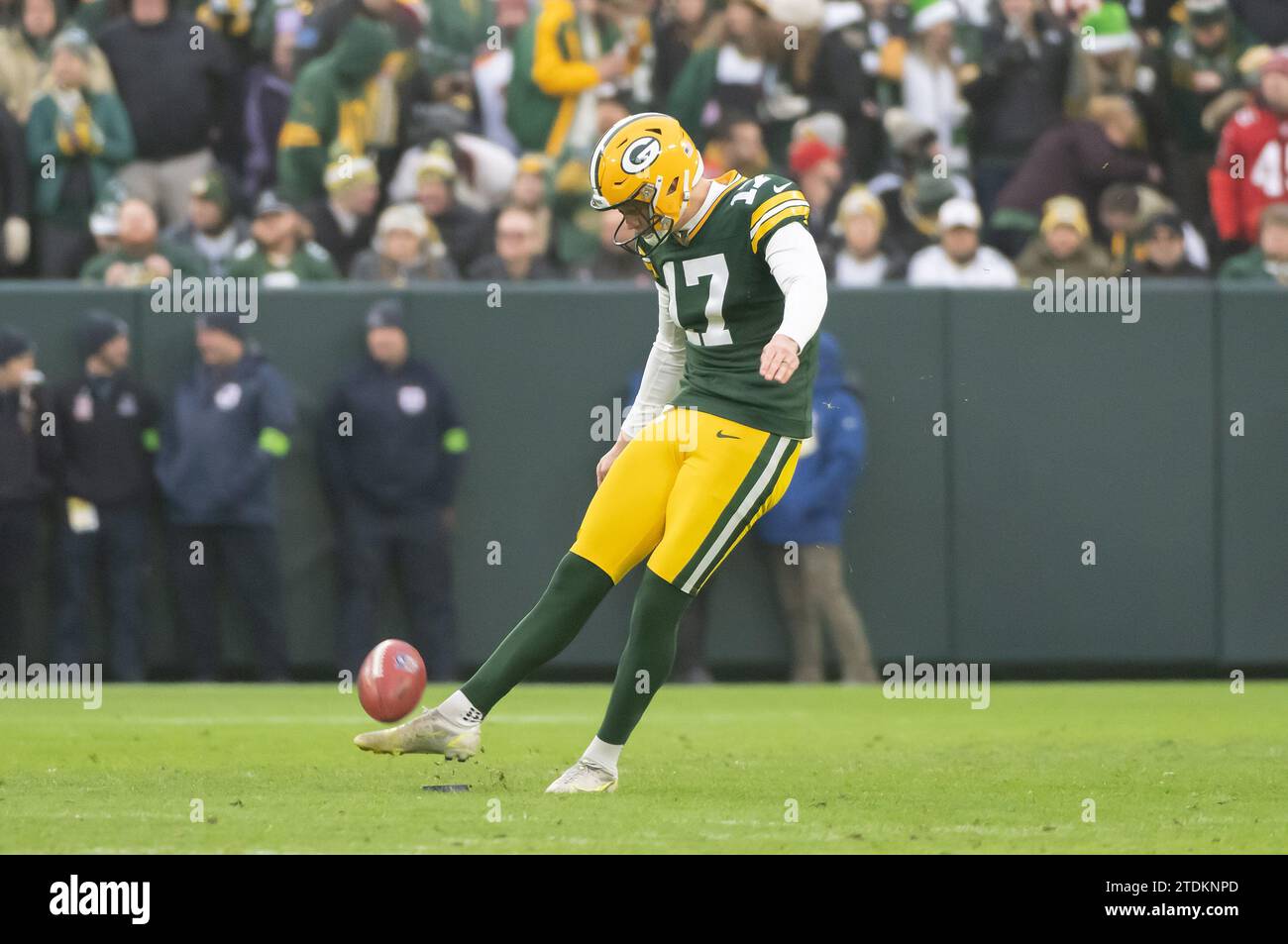 Green Bay, WI, USA. 17th Dec, 2023. Green Bay Packers place kicker ...