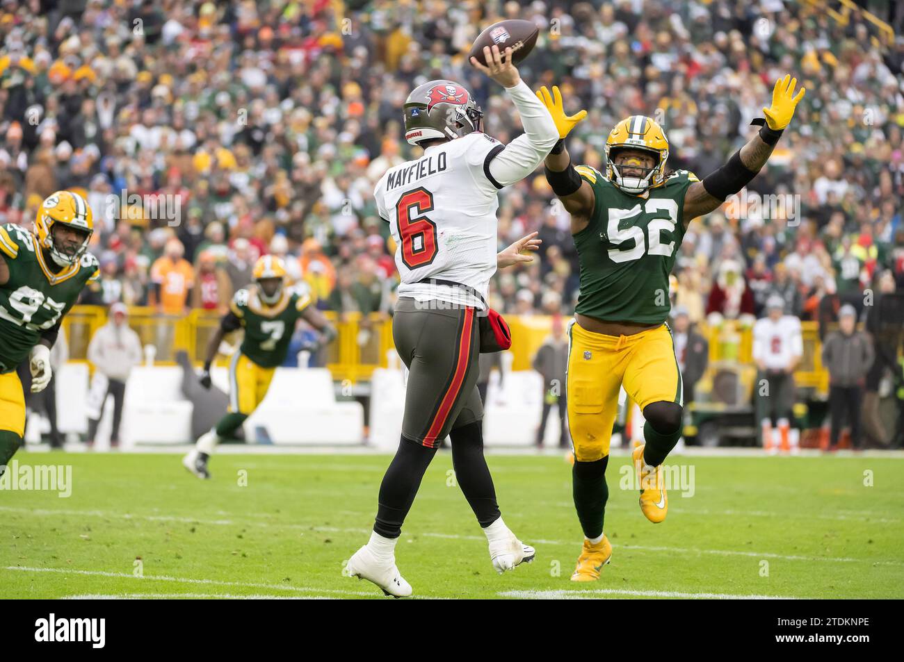 Green Bay, WI, USA. 17th Dec, 2023. Tampa Bay Buccaneers quarterback ...