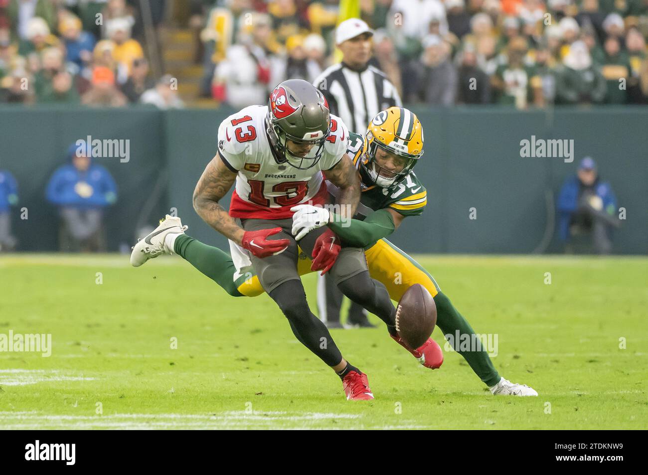 Green Bay, WI, USA. 17th Dec, 2023. Green Bay Packers cornerback ...