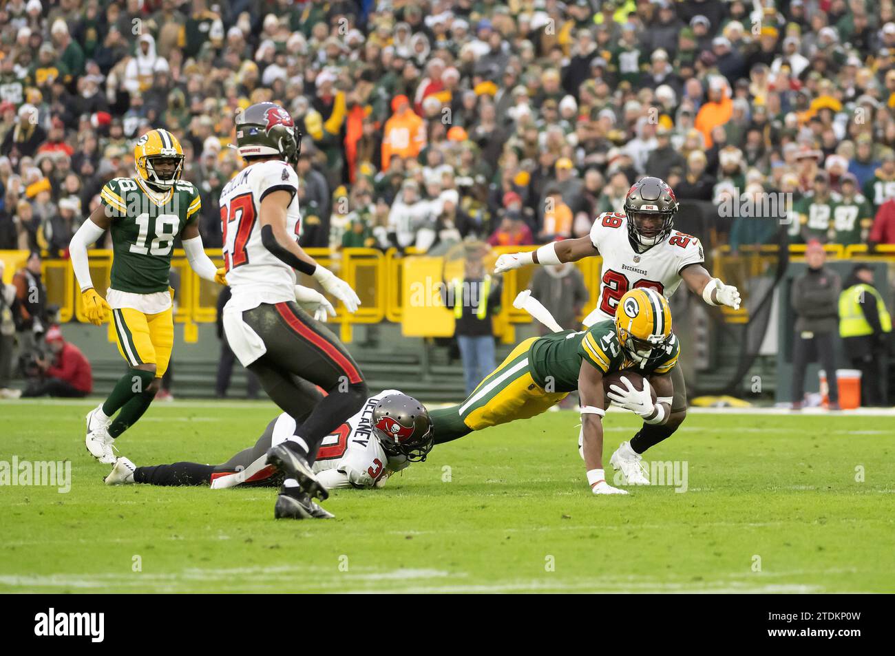 Green Bay, WI, USA. 17th Dec, 2023. Tampa Bay Buccaneers cornerback Dee ...