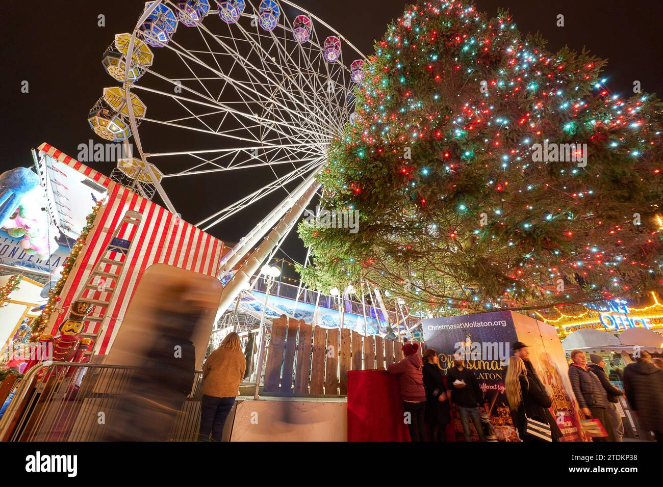 Ferris wheel at night at a Christmas market in Nottingham, UK Stock ...