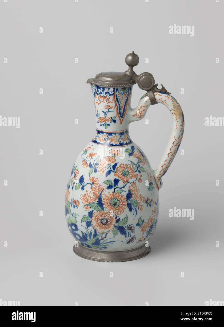 Pastry of earthenware with tin lid and foot, c. 1690 - c. 1720 Gift jug ...