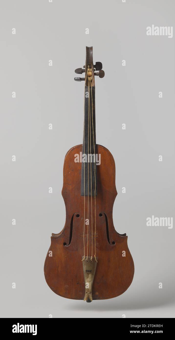 Violin, anonymous, 1700 - 1799 Violin of strange not beautiful form. On ...