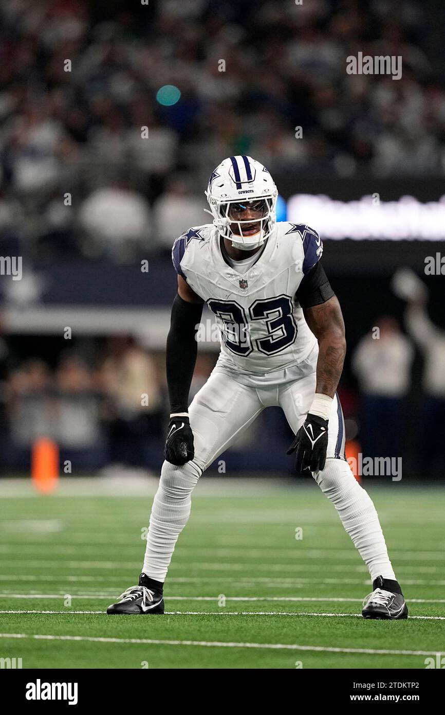 Dallas Cowboys linebacker Damone Clark lines up during an NFL football ...