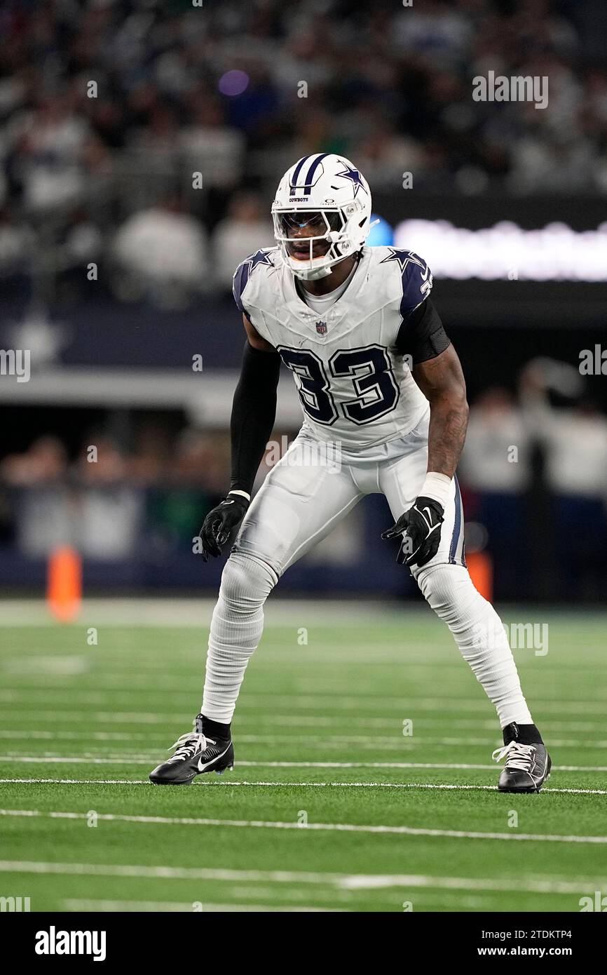 Dallas Cowboys linebacker Damone Clark lines up during an NFL football ...