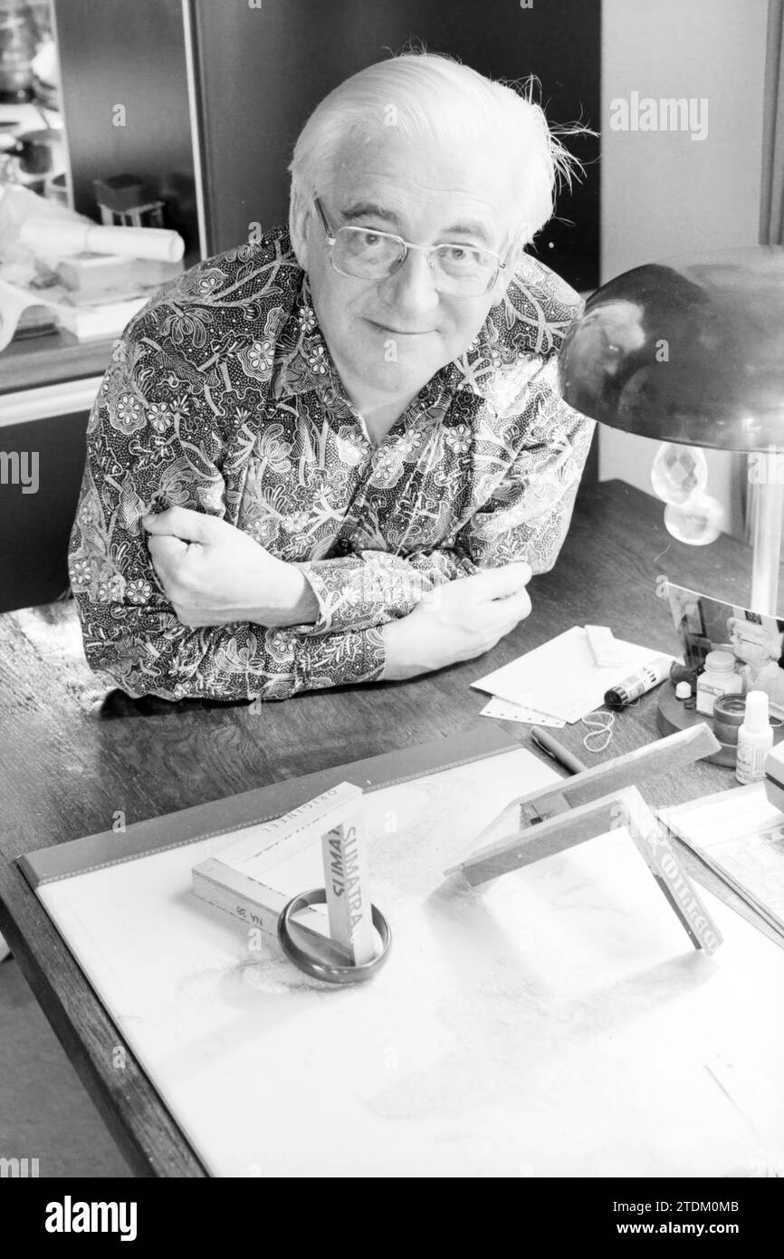 Bruno ernst hi-res stock photography and images - Alamy