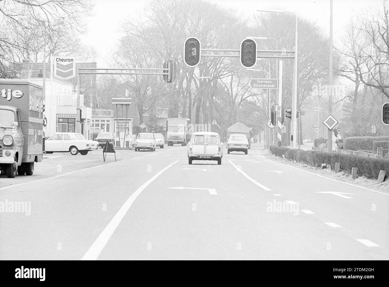 Traffic lights Bentveld, Traffic, safe traffic, 17-03-1970, Whizgle ...