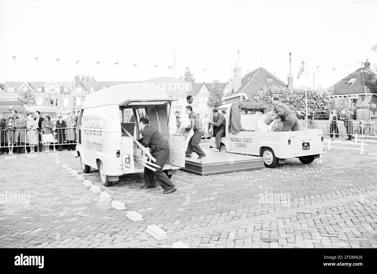 National professional transport relay hi-res stock photography and ...