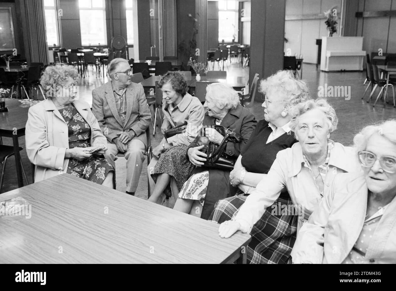 Former employees visit the Droste store in the factory, Droste, Haarlem ...