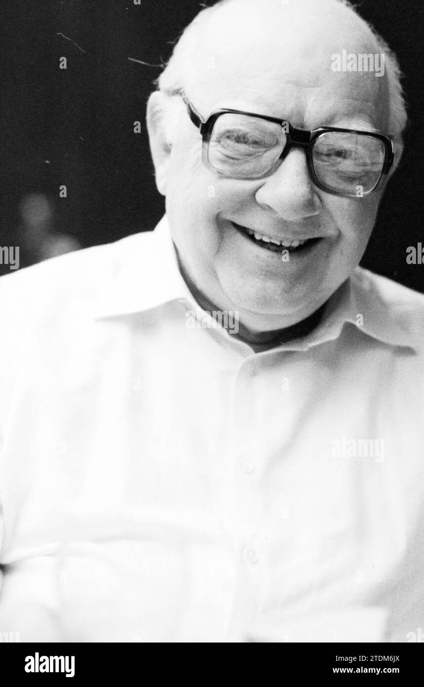 Portrait Arthur Lowe English actor NOS Hilversum, Portraits, Hilversum ...