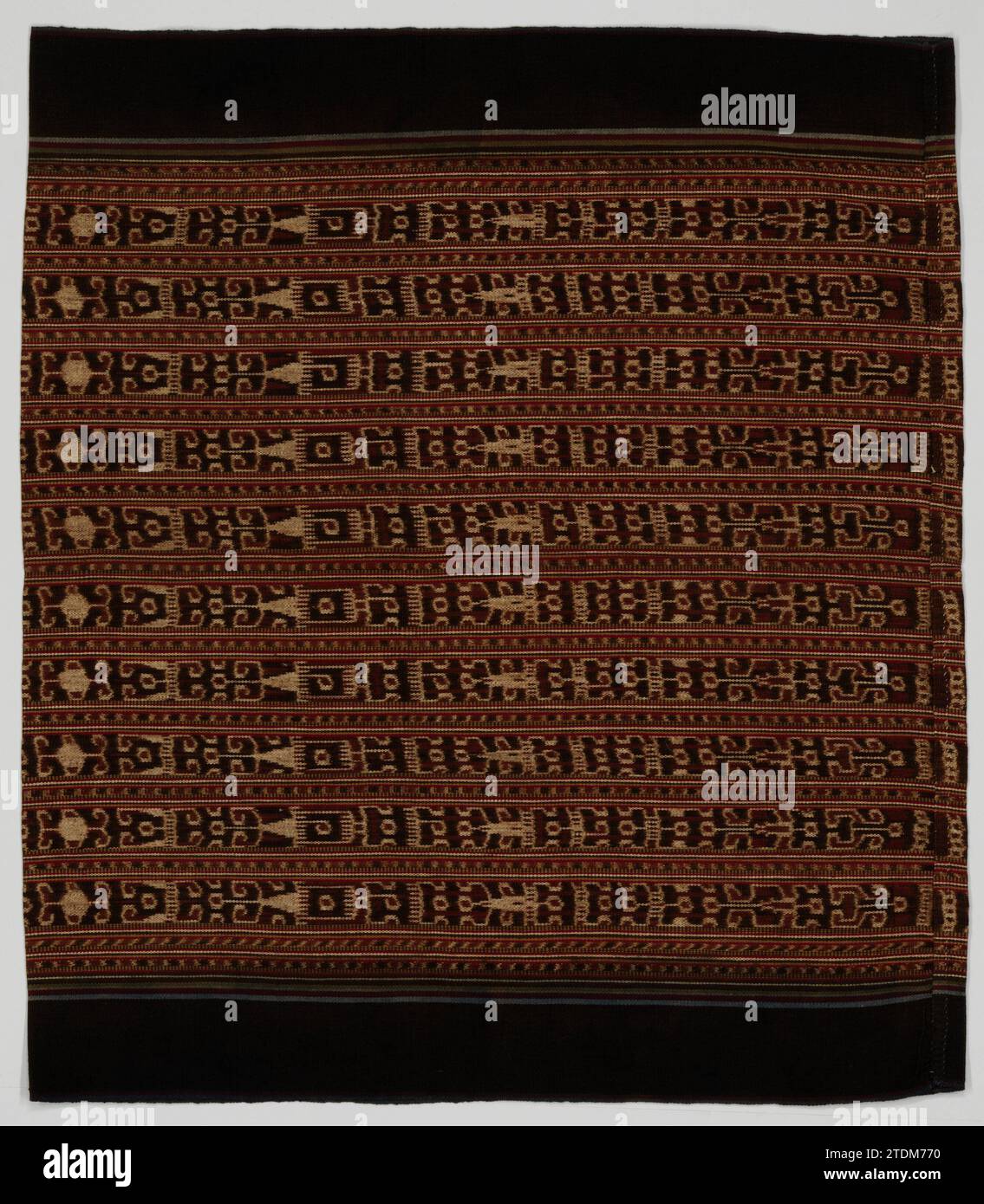 Kokerdoek, anonymous, c. 1950 Tube cloth with human and animal figures ...