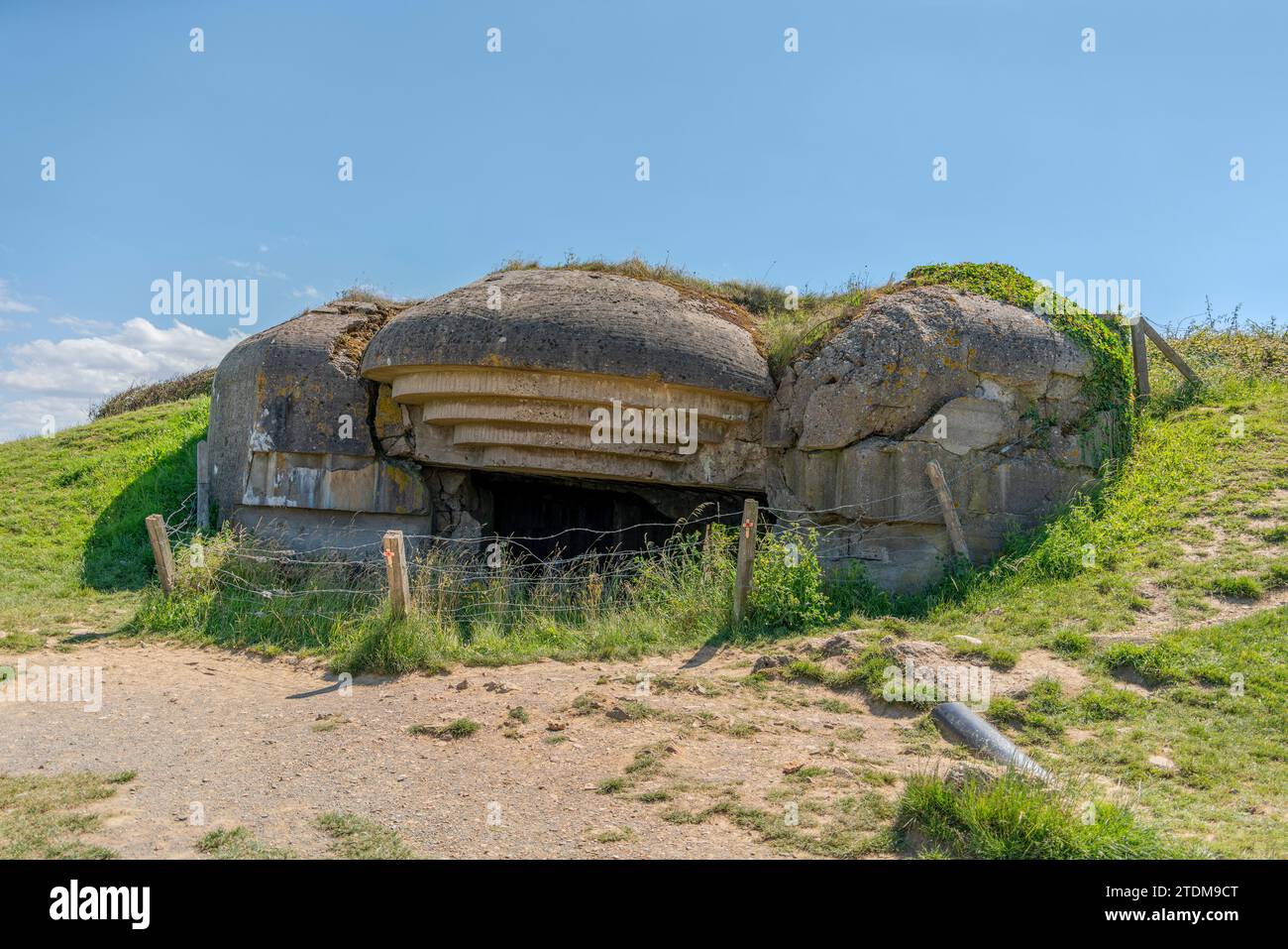 Scenery at the Longues-sur-Mer battery near Longues-sur-Mer between ...