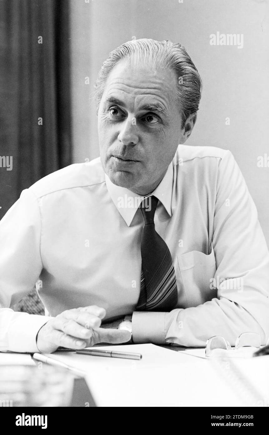 Mr appelman hi-res stock photography and images - Alamy